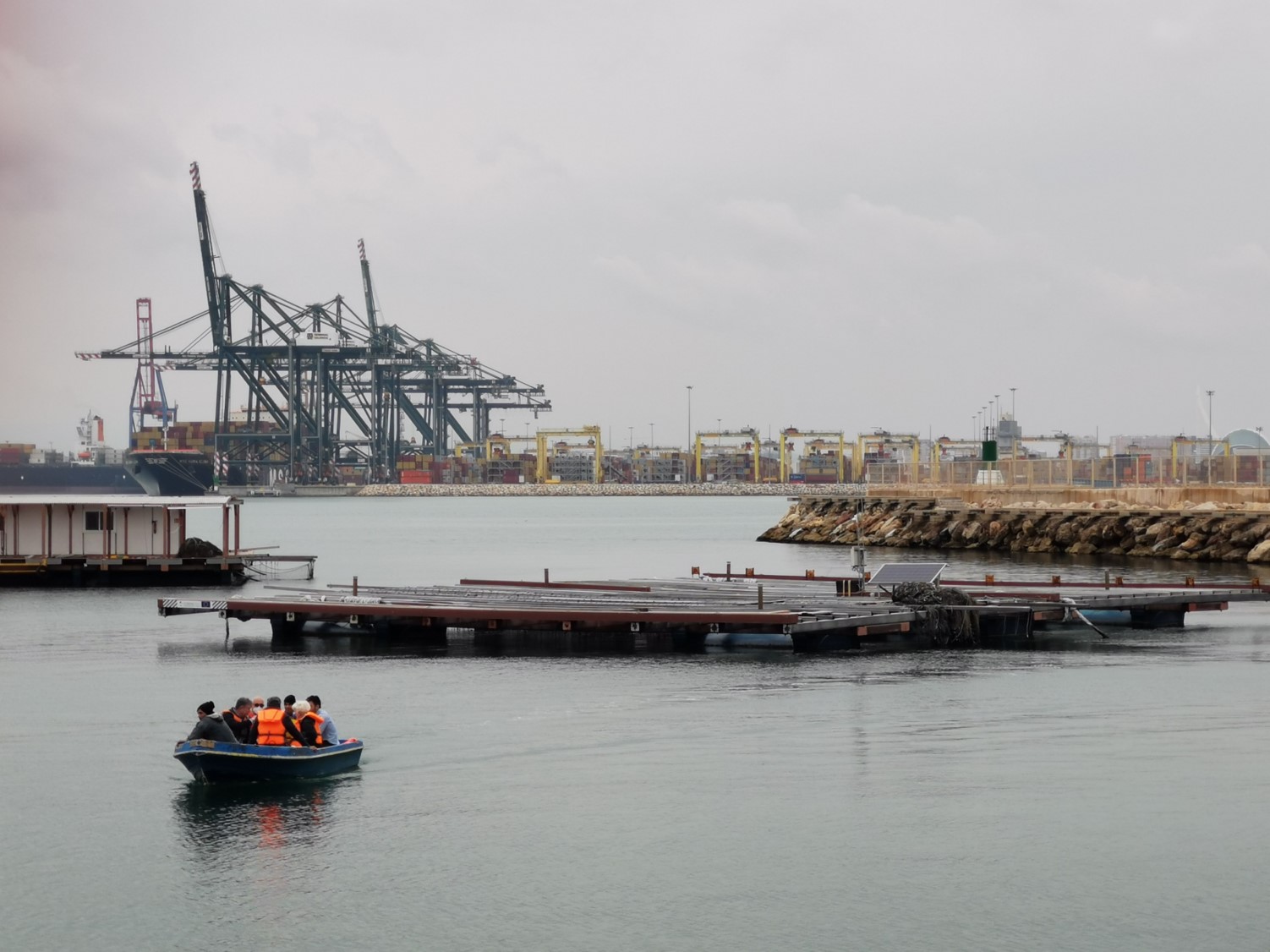 High-Performance Concrete for Coastal and Floating Structures - MCCM